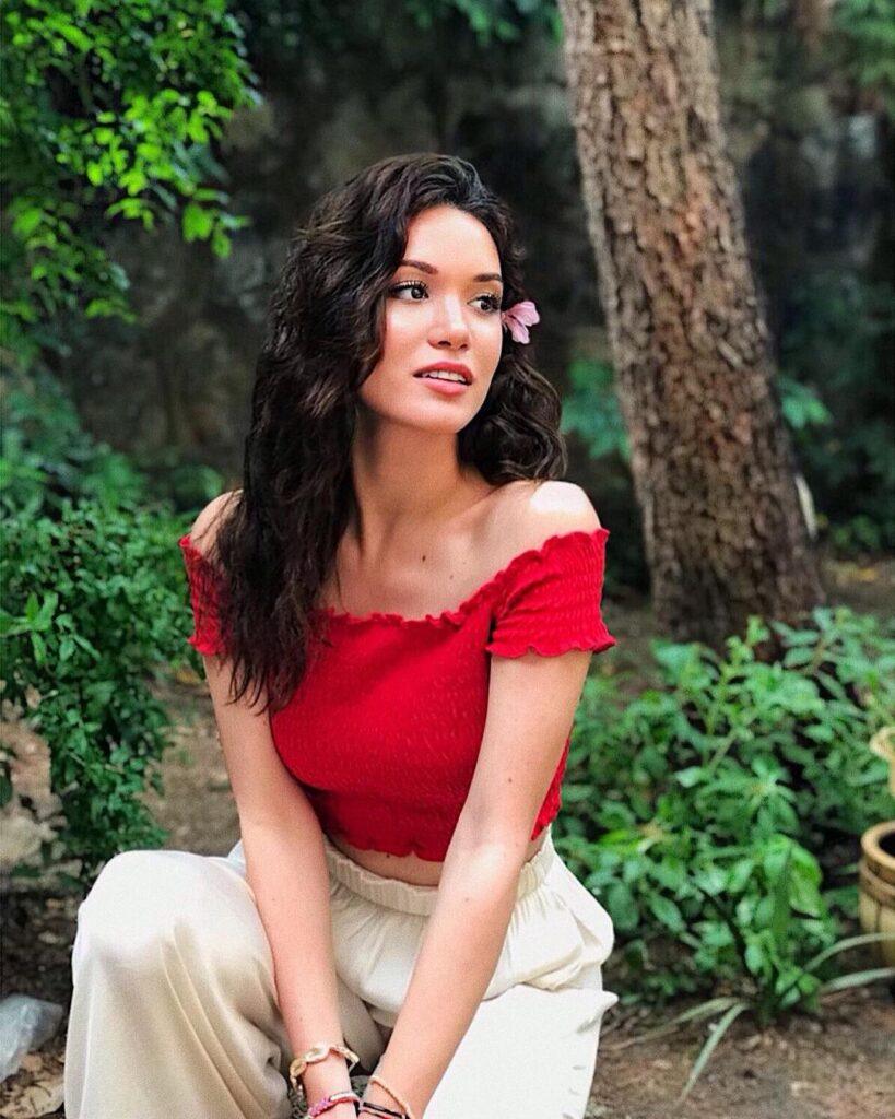 Hazal Subaşı Kimdir? - Kivi Tadında