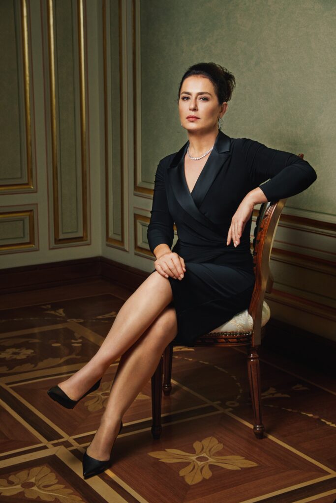 Nazan Kesal Kimdir? - Kivi Tadında