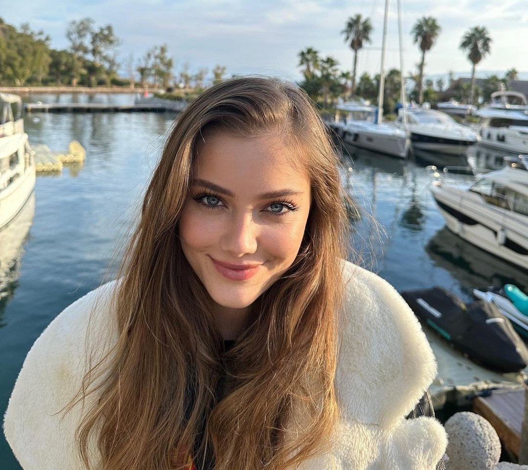 Esila Umut Kimdir? - Kivi Tadında